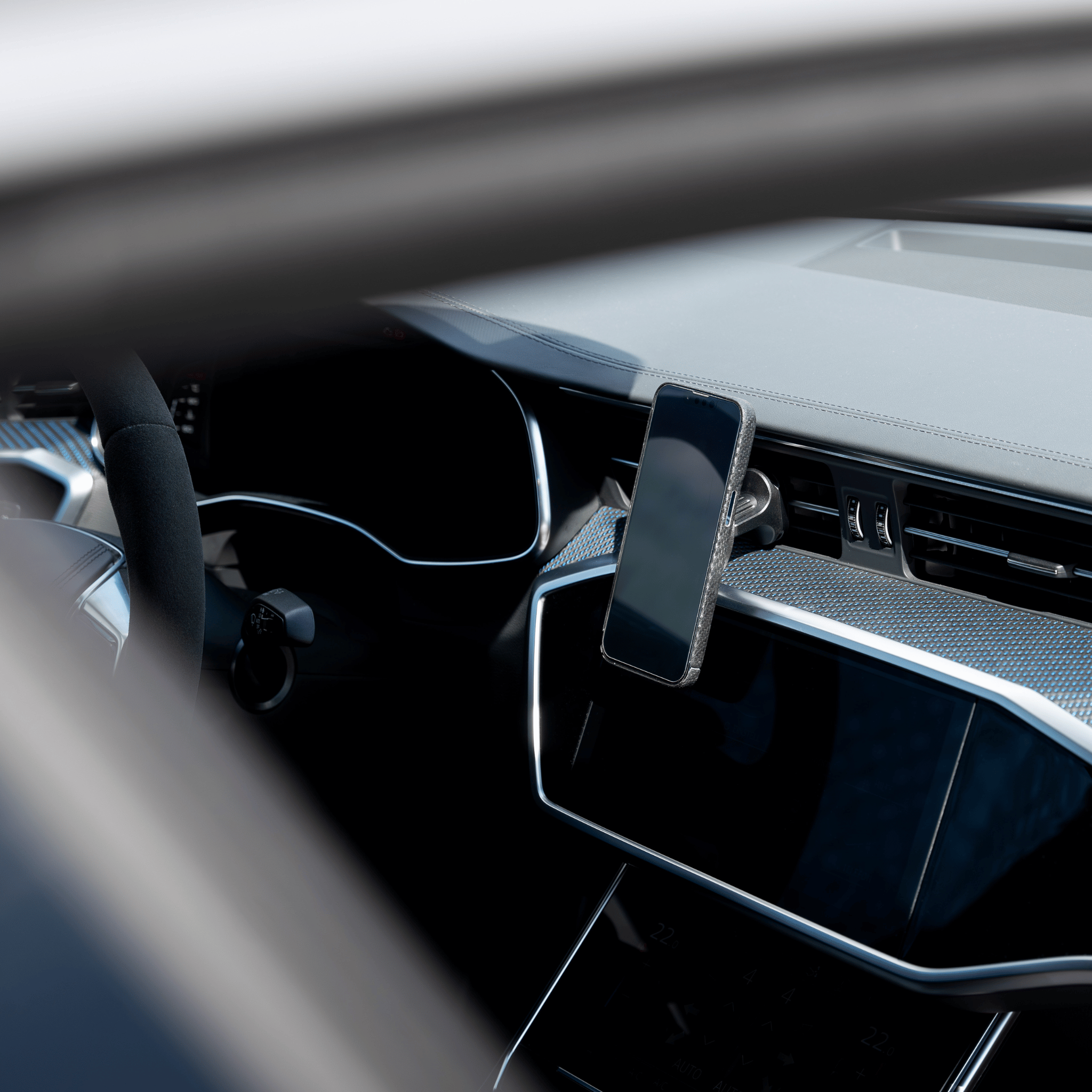 Magnethalter (MagSafe) für Auto – Reuterson Carbon Cover